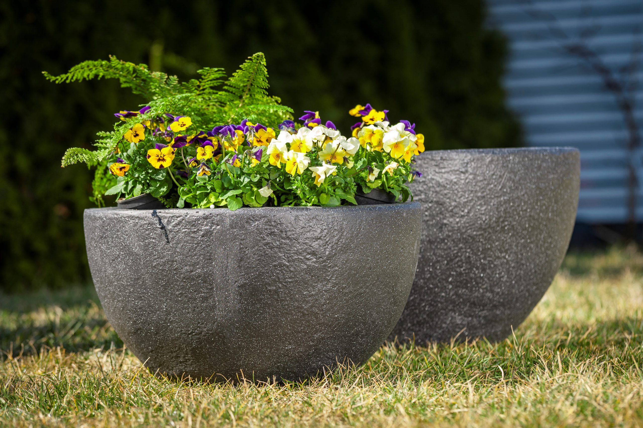 Donica misa ogrodowa czarna imitacja betonu Luna